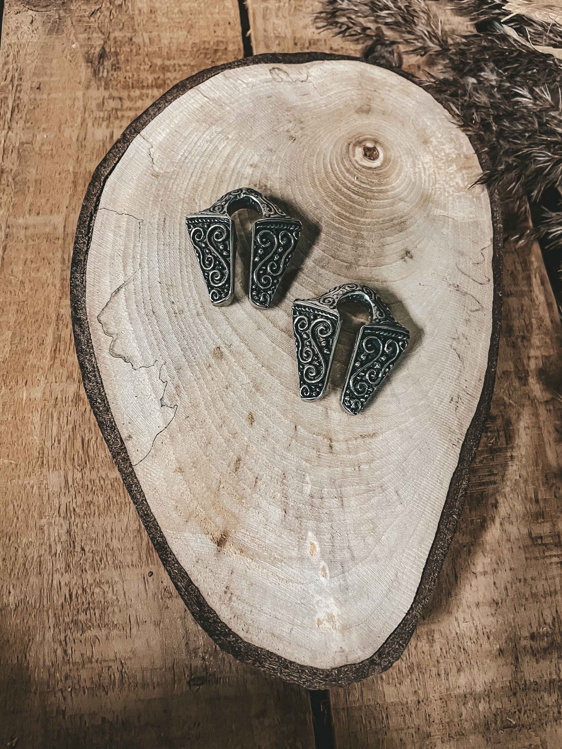 Kama ear weights alpaca silver - CrafterElena