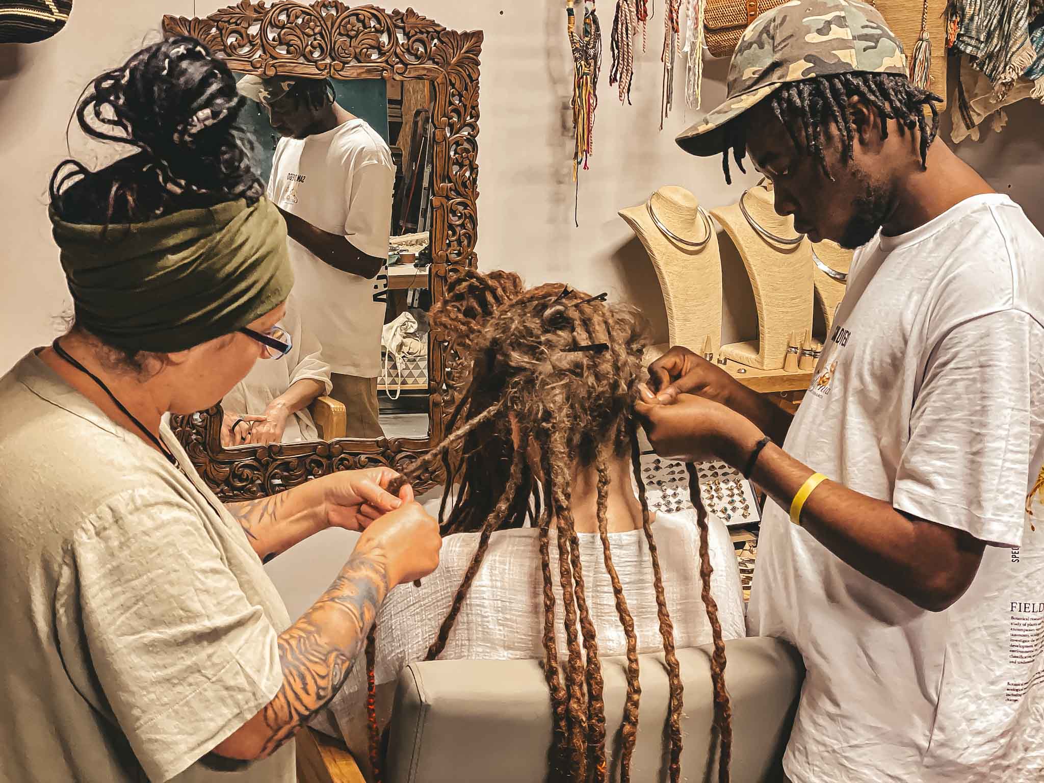 Qualified Locticians - CrafterElena